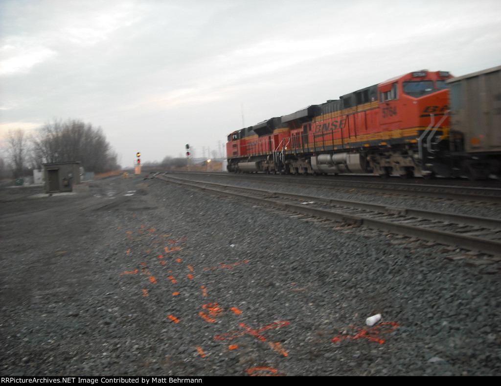 BNSF 5764